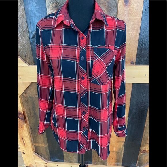 Love Notes | Tops | Lovenotesred White And Blue Plaid Shirt With Tab ...